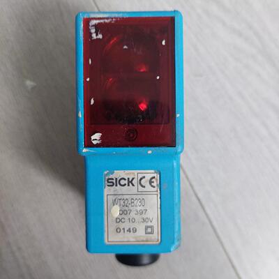 德国施克SICK WT32-B230 光电传感器