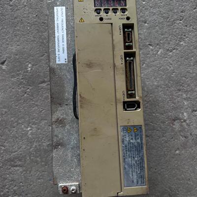 安川 伺服驱动器 SGDM-20ADA-V 2KW 仓库