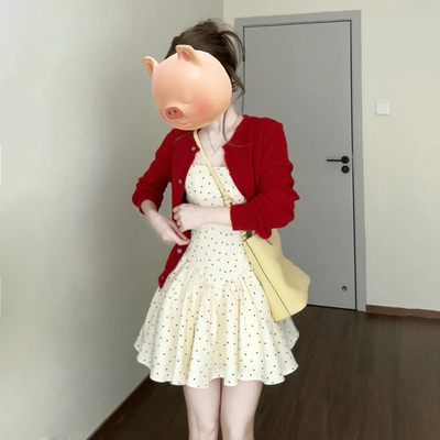 法式波点方领吊带连衣裙