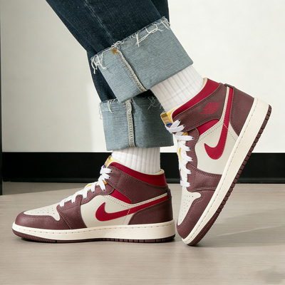 耐克NIKE正品女鞋AJ1舒适男童女童板鞋高帮运动休闲鞋HF3196-100