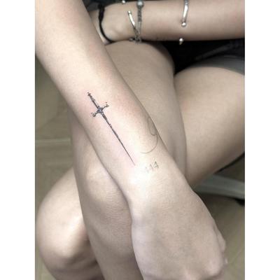 十字圣光剑草本纹身贴半永久新款