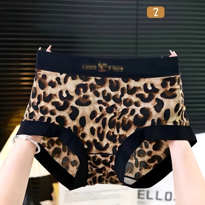 无痕大码性感豹纹女士内裤中高腰丝滑裸感胖mm舒适包臀女生三角裤