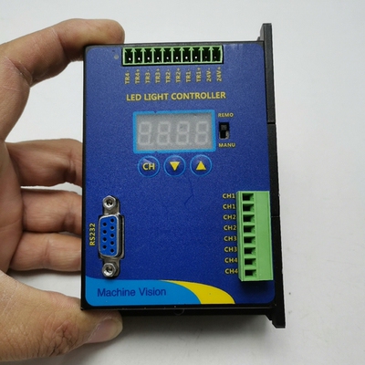 议价DPM-4C0600ST光源控制器，功能完好，实物拍摄，缺少