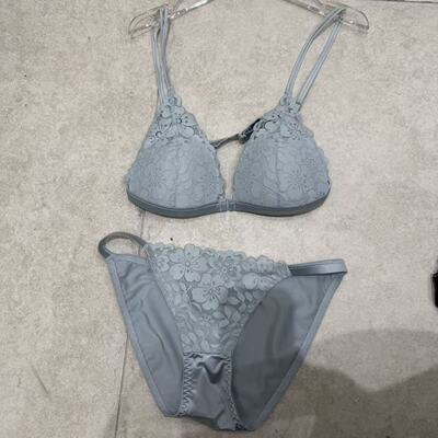 2.26韩国东大门flora春款纯色花朵蕾丝三角杯内衣套装