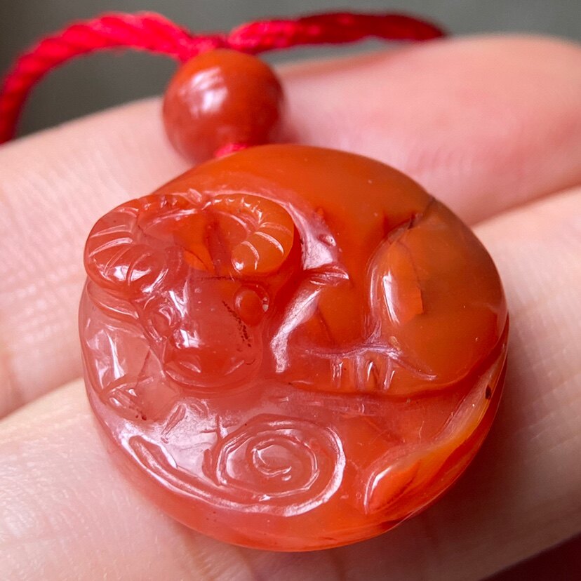 天然川料南红玛瑙火焰红福牛吊坠挂绳柿子红火焰红生肖项坠