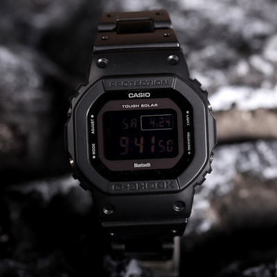 卡西欧G-SHOCK蓝牙太阳能男表