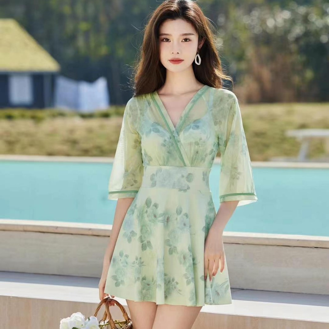 开心缘泳衣女新款连体裙式V领收腰显瘦泳衣大码半袖遮肉泳装0066