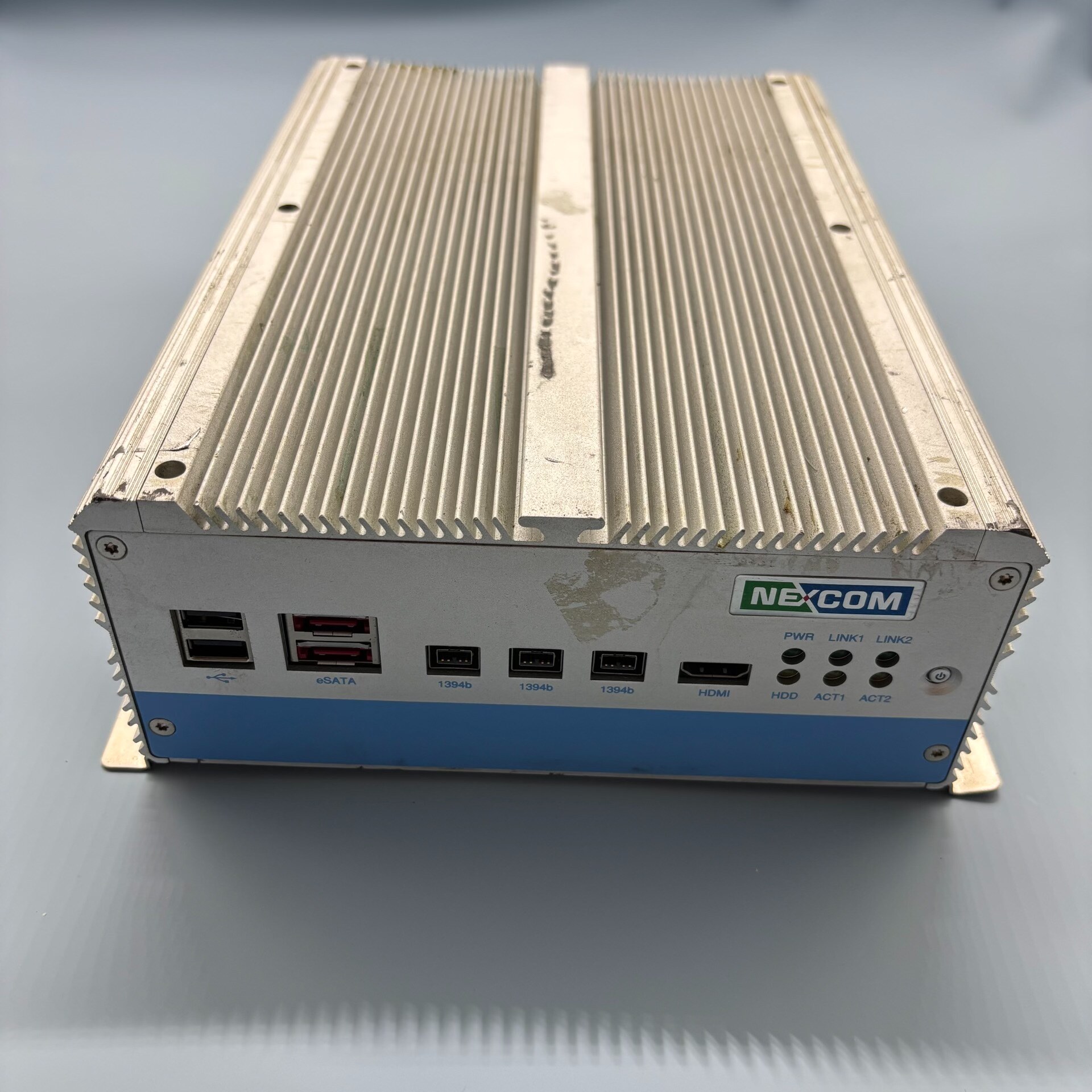 NISE3500M NEXCOM 嵌入式工控机 工业控制计算机议价维修