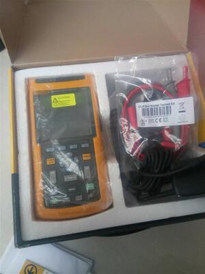 美国进口福禄克FLUKE 124示波器 工业示波表F124 工业万用示波表