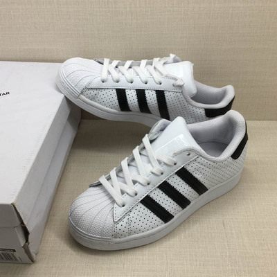 adidas阿迪达斯三叶草女子SUPERSTAR低帮贝壳头休闲板鞋FV3444