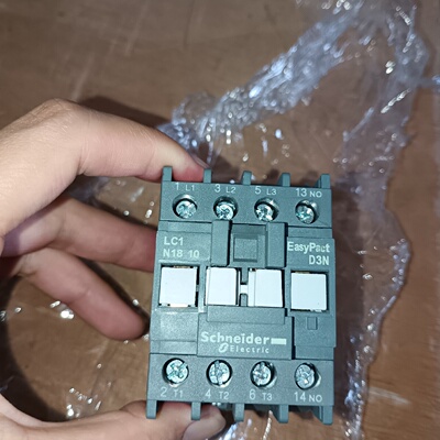 交流接触器 LC1N1810，1个，实物拍照，无装，—议价