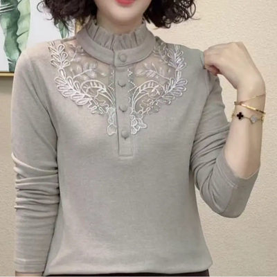 #点击率乐推女装蕾丝镂空打底衫秋冬女气质长袖T恤洋气显瘦上衣