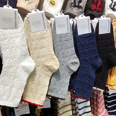 韩国东大门袜子浮雕镂空爱心女生棉袜EMPOLE木耳边纯色中筒袜6057