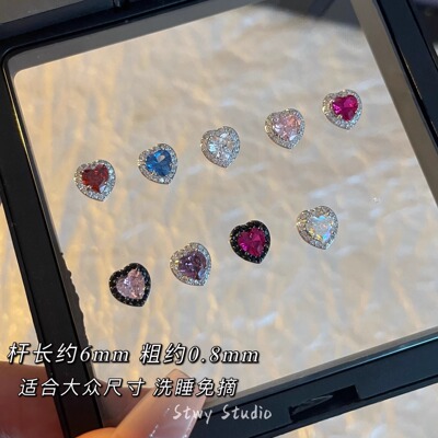 满钻彩色爱心钛钢耳钉
