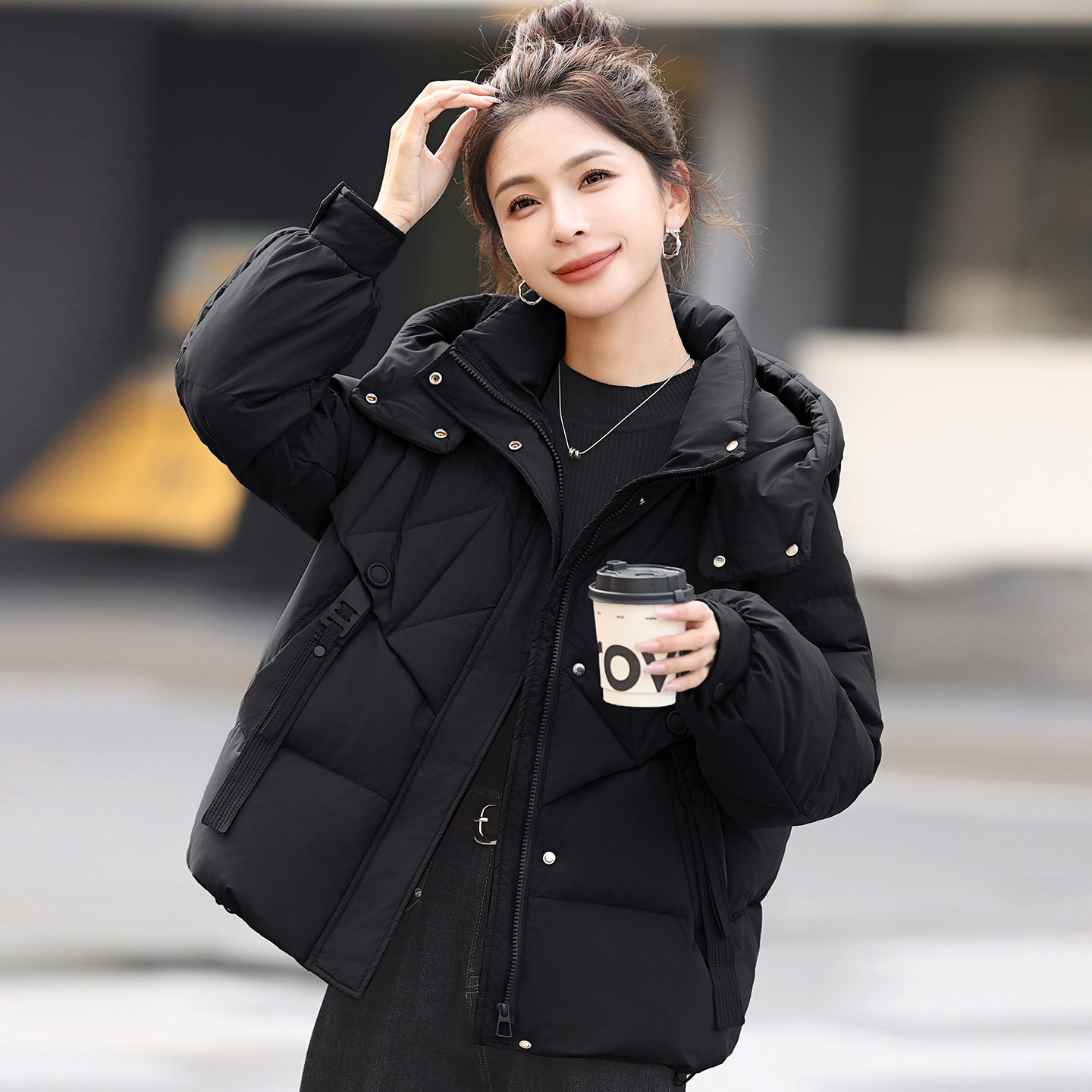加厚羽绒服女冬季短款2026新款爆款中年妈妈巨好看的保暖鸭绒外套