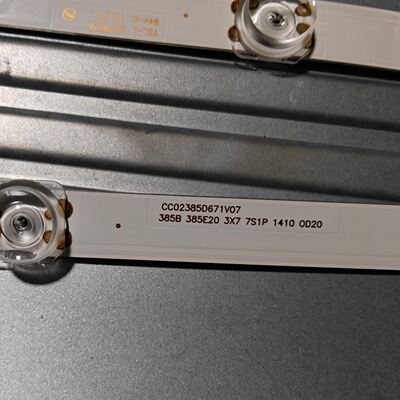 324239CE2715灯条CC02385D671V