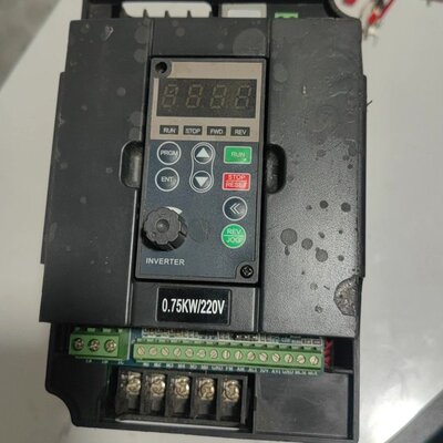 议价变频器8000B-2SR75GB8000B-2S1R5GB8000B-2S2R2GB