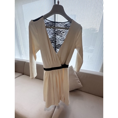 卜斯斯 一片式蕾丝拼接7分袖裹身罗纹米白色女士连衣裙