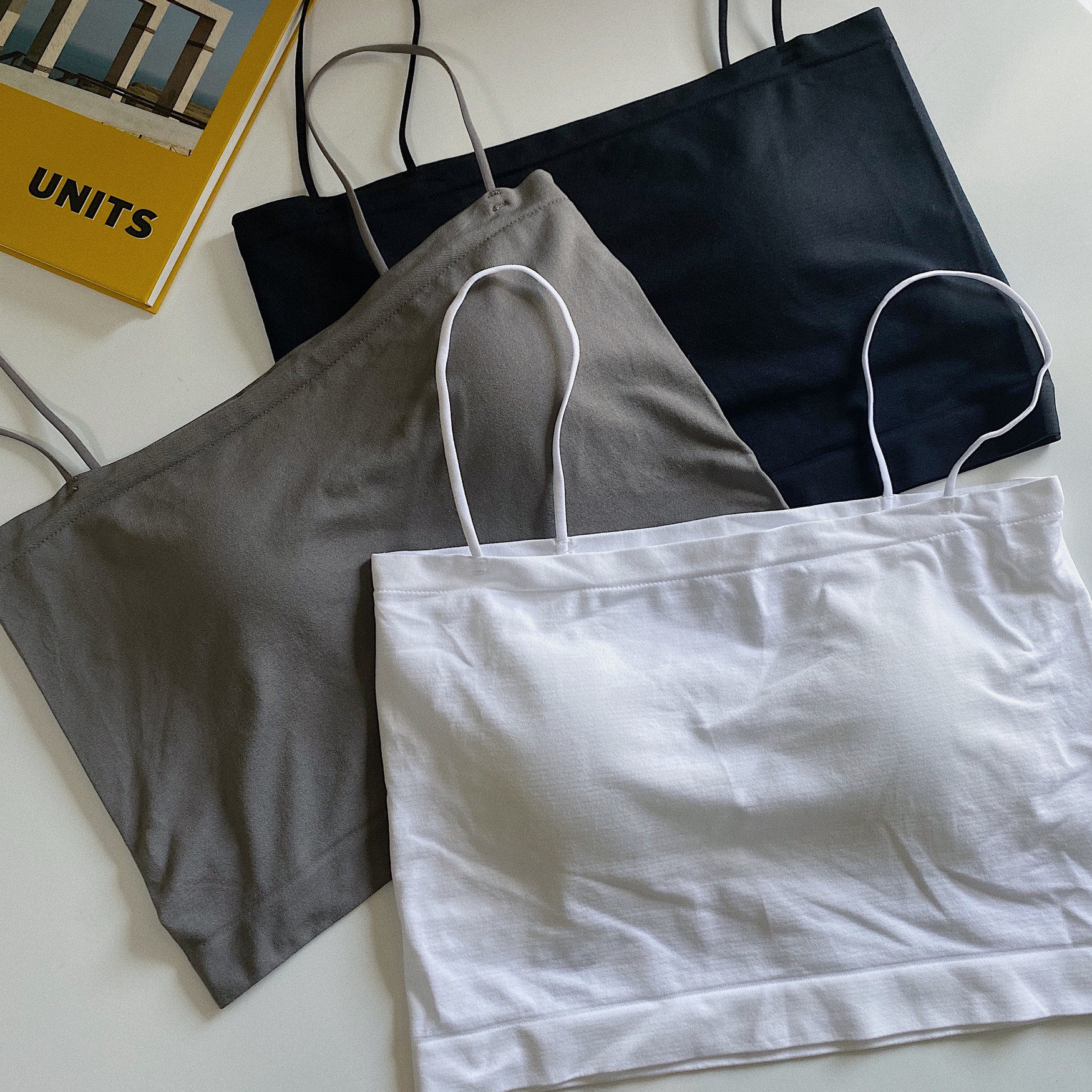 LDOO SHOP好物推荐！弹力舒适显瘦乳垫胶无缝吊带背心内搭打底_虎窝淘