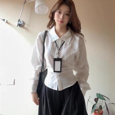 白色职场女Polo领长袖衬衫早秋系腰Lyocell短衬衫简单的通勤风格