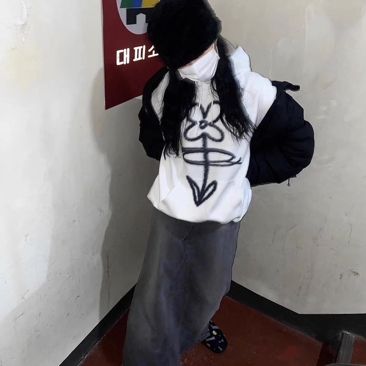 晚睡/送你一朵小花白色连帽春秋毛圈卫衣女宽松百搭简约校园风女