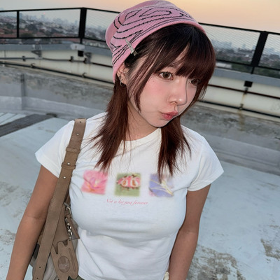 小众设计感幻彩花朵减龄显嫩T恤