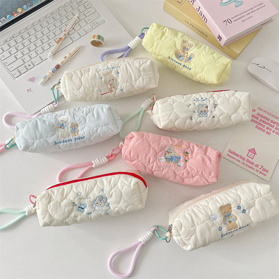 51012 新款卡通刺绣大容量笔袋学生用铅笔袋柔软女可爱文具盒笔袋