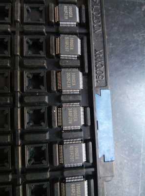 R5F100GEAFB#VO 100GEA RENESAS QFP48 全新原装芯片 现货