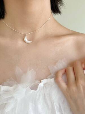 月亮巴洛克珍珠项链女通体纯银