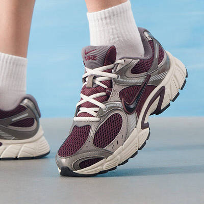 NIKE正品男鞋复古跑鞋休闲V5 RNR老爹鞋耐克网面透气跑步鞋HJ5228