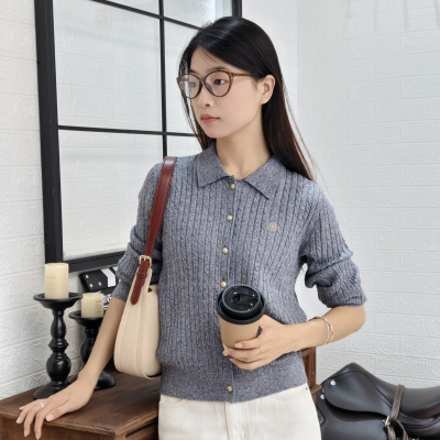 女士针织衫开衫翻领绞花短外套