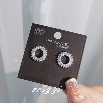 艾妮薇妮韩国设计师满钻太阳花耳饰女几何耳钉简约花环气质耳环女
