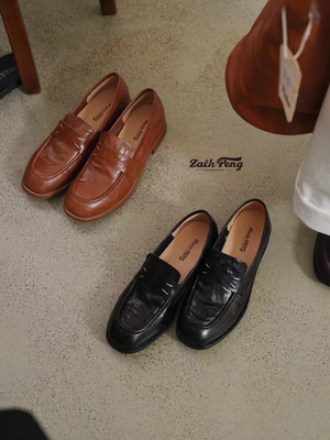 zachpeng圆头复古英伦风小皮鞋女2024年新款真皮一脚蹬乐福单鞋子