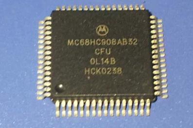 全新原装MC68HC908AB32CFUE MC908AB32CFUE MC908AB32CFU