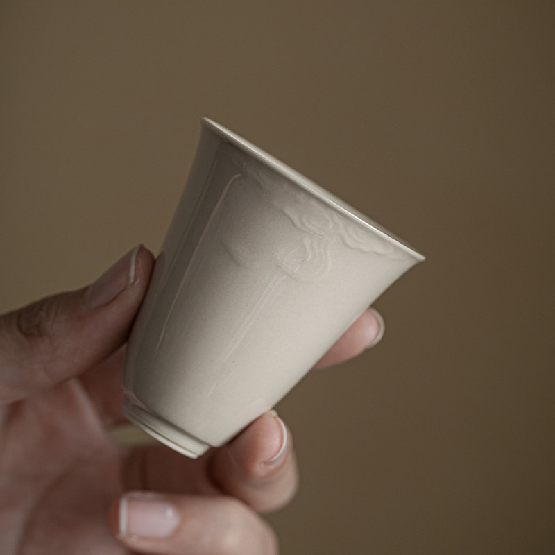 草木祠 草木灰浮雕品茗杯 陶瓷茶杯功夫茶具喝茶杯子闻香杯主人杯