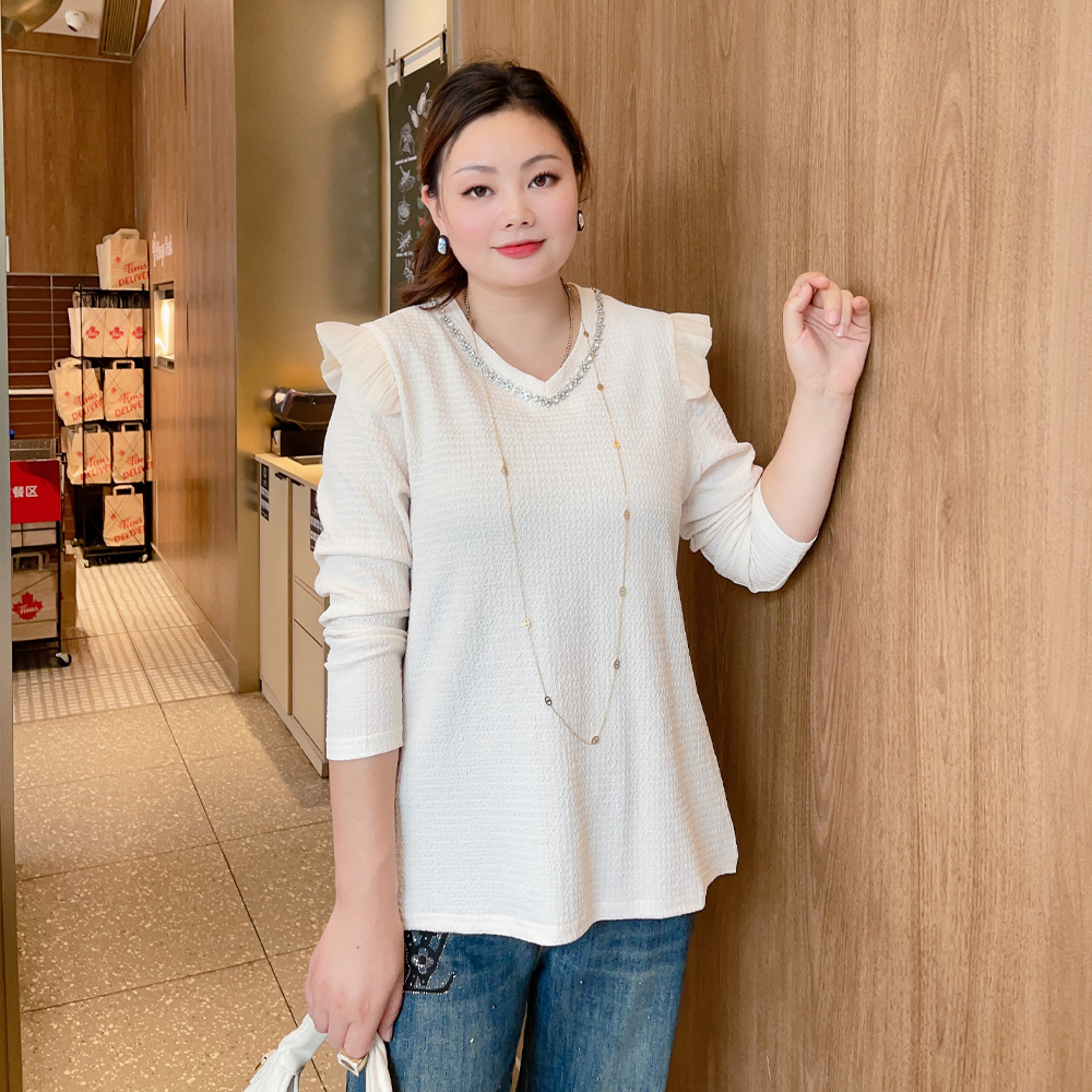 甜觅大码女装2023秋装胖mm220斤高档钉珠宽松A版荷叶边V领上衣_虎窝淘