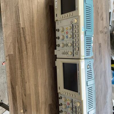 TDS2014B 四通道示波器 Tektronix泰克实验室测量仪器议价维修