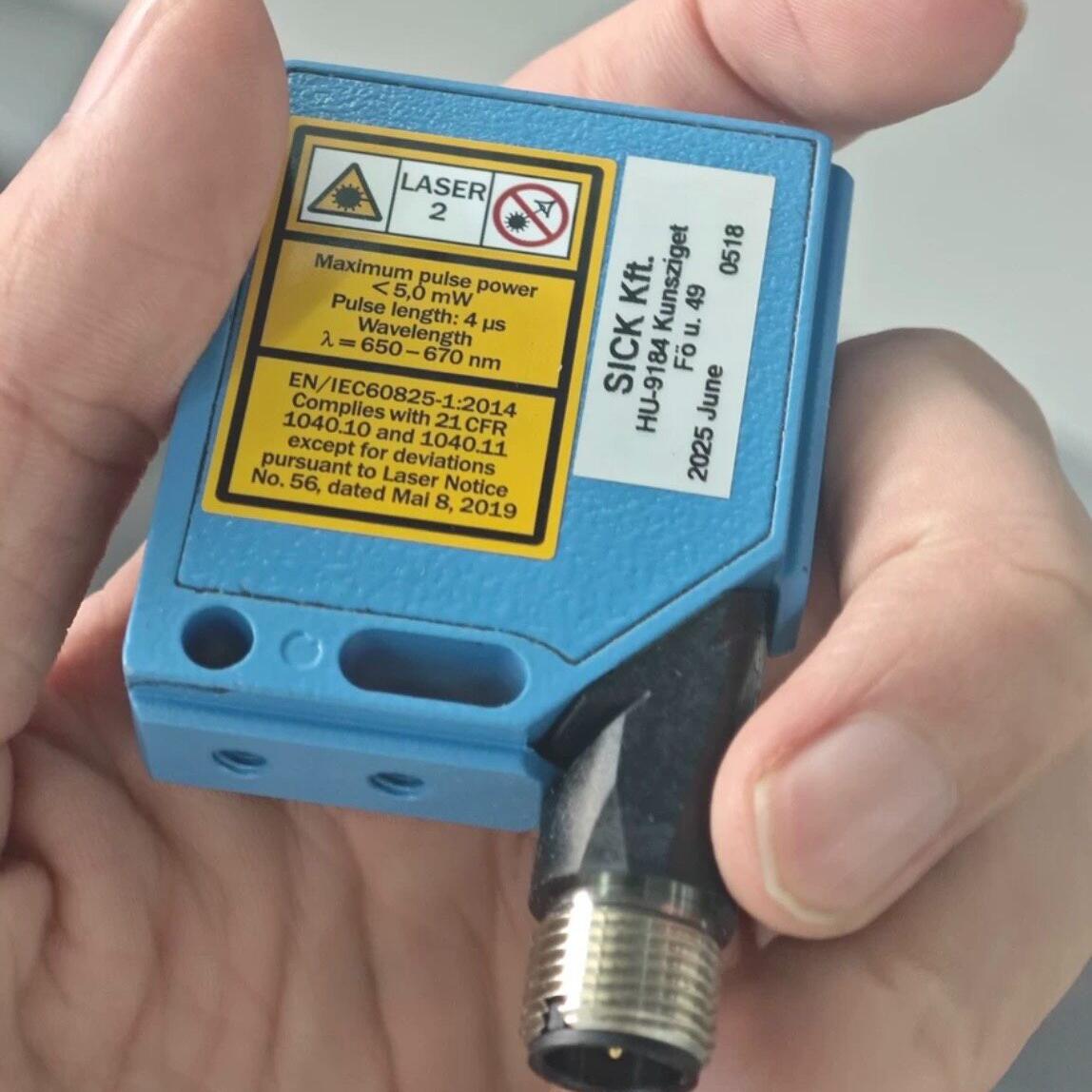 WL12L-2B530 光电激光传感器 工业工控检测器件议价维修