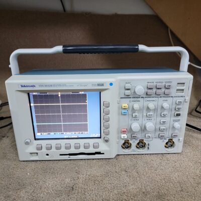 TDS3032B 泰克数字荧光示波器 300M带宽采样测试仪器议价维修