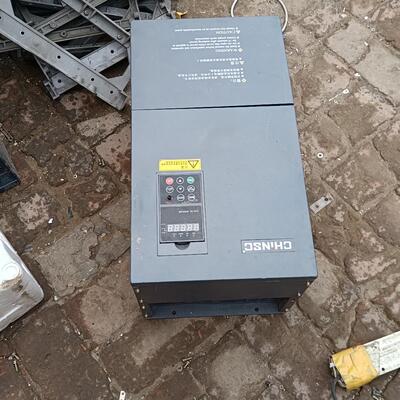 SVF-G7-G30137T4 深川变频器 工业工控调速设备议价维修