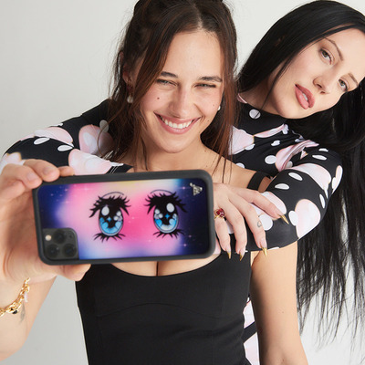 欧美f联名Sandy Liang卡姿兰大眼睛苹果15适用iPhone14/13ProMax手机壳可爱全包防摔夏日12防摔WF保护套17