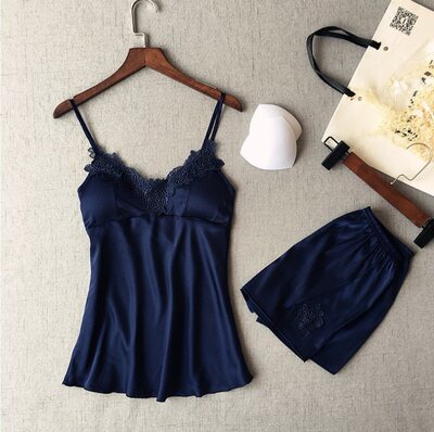 Ladies' silk lace halter dresses with a padded bodice and a