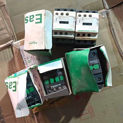 议价全正品施耐德LC1D12E7C 48V未使用的库存，有瑕疵