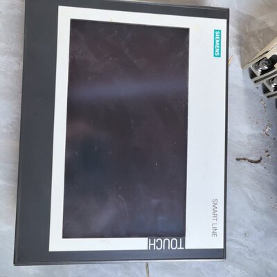 议价SMART 1000 IE V3触摸屏，型号6AV6可维修