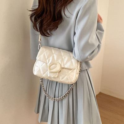 2026新款菱格链条包女百搭轻奢泡芙小方包斜挎包时尚通勤高级感