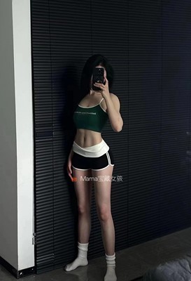 宝藏女孩瑜伽三分显腿长短裤