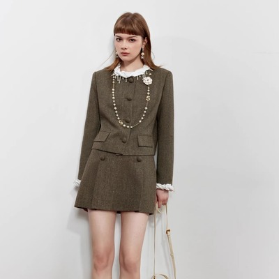 ROCHAROMA2025秋冬泡芙领流苏外套压褶半裙