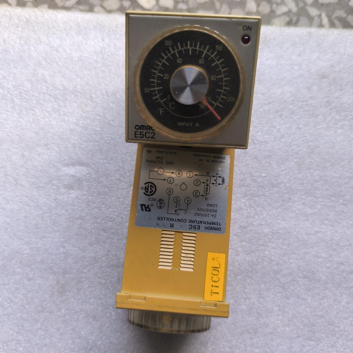 日本龙E5C2温控器 指针式温度控制器 0-200度