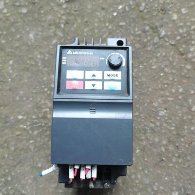 台达0.75KW变频器VFD007EL43A变频