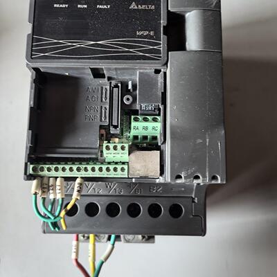 台达变频器VFD022E43A 2.2KW/380V 拆机功